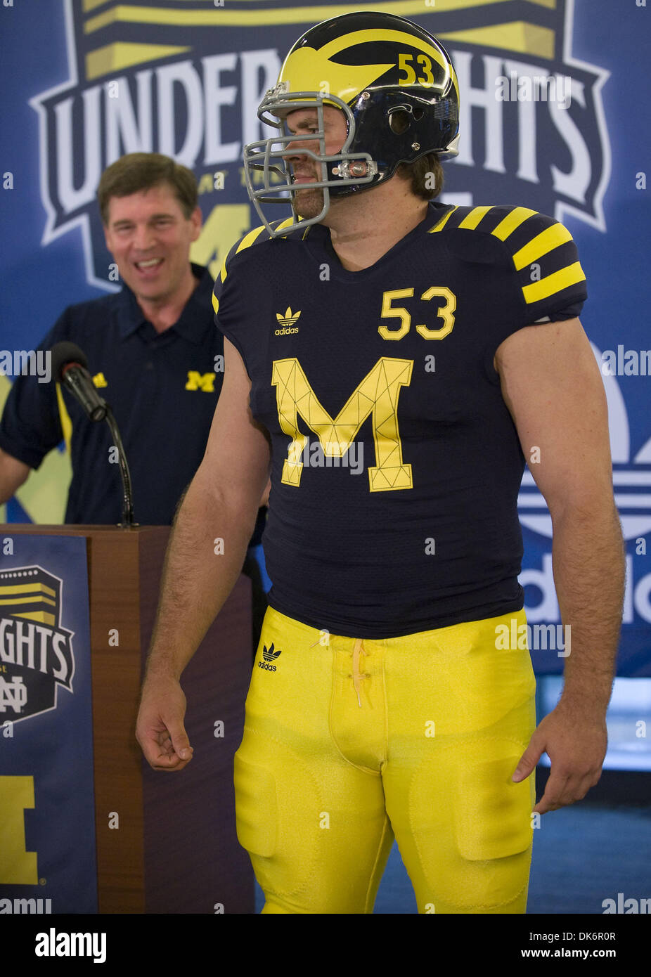 Throwback uniforms hi-res stock photography and images - Alamy