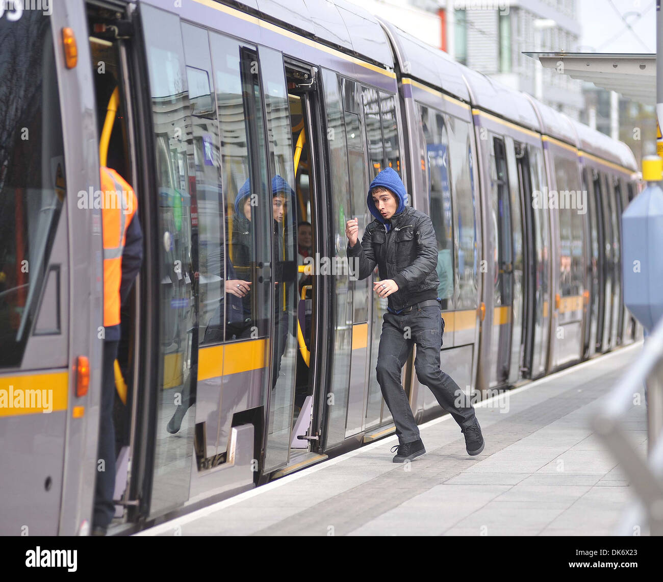 Actor Robert Sheehan on set of 'Love/Hate' where his character "Darren ...