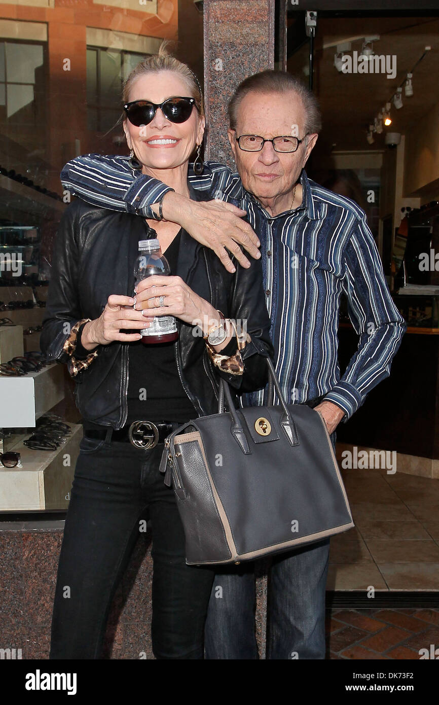 Larry King and wife Shawn King seen shopping in Beverly Hills for a new ...