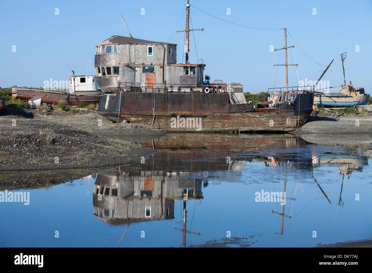 Junkyard north america hi-res stock photography and images - Alamy