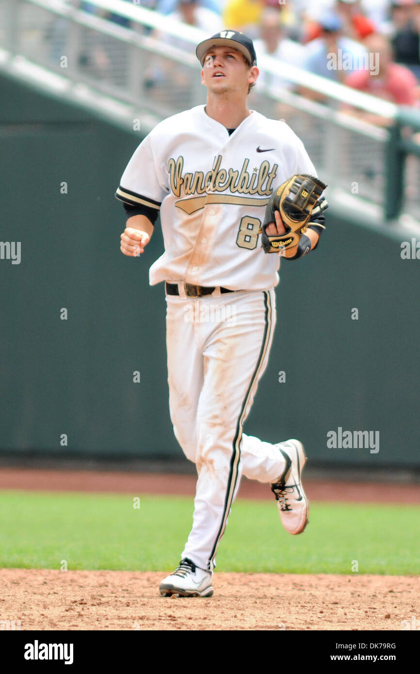 June 18, 2011 - Omaha, Nebraska, U.S - Vanderbilt's Riley Reynolds (8 ...