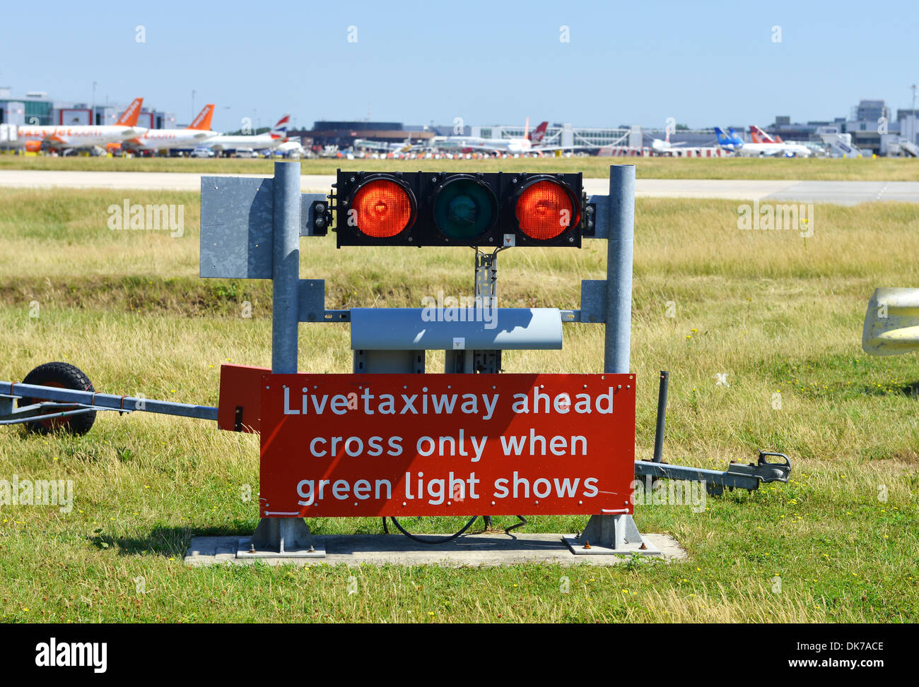 Gatwick airport taxiway hi-res stock photography and images - Alamy