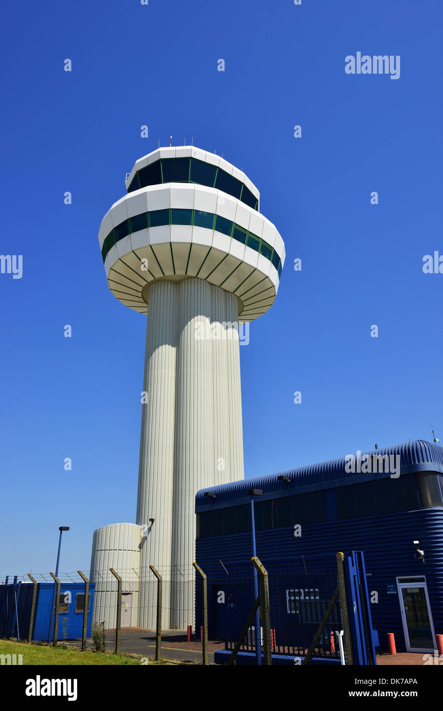 Air traffic control gatwick airport hi-res stock photography and images ...