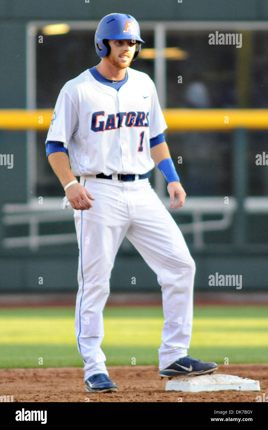 June 18, 2011 - Omaha, Nebraska, U.S - Bryson Smith (1) checks for a ...