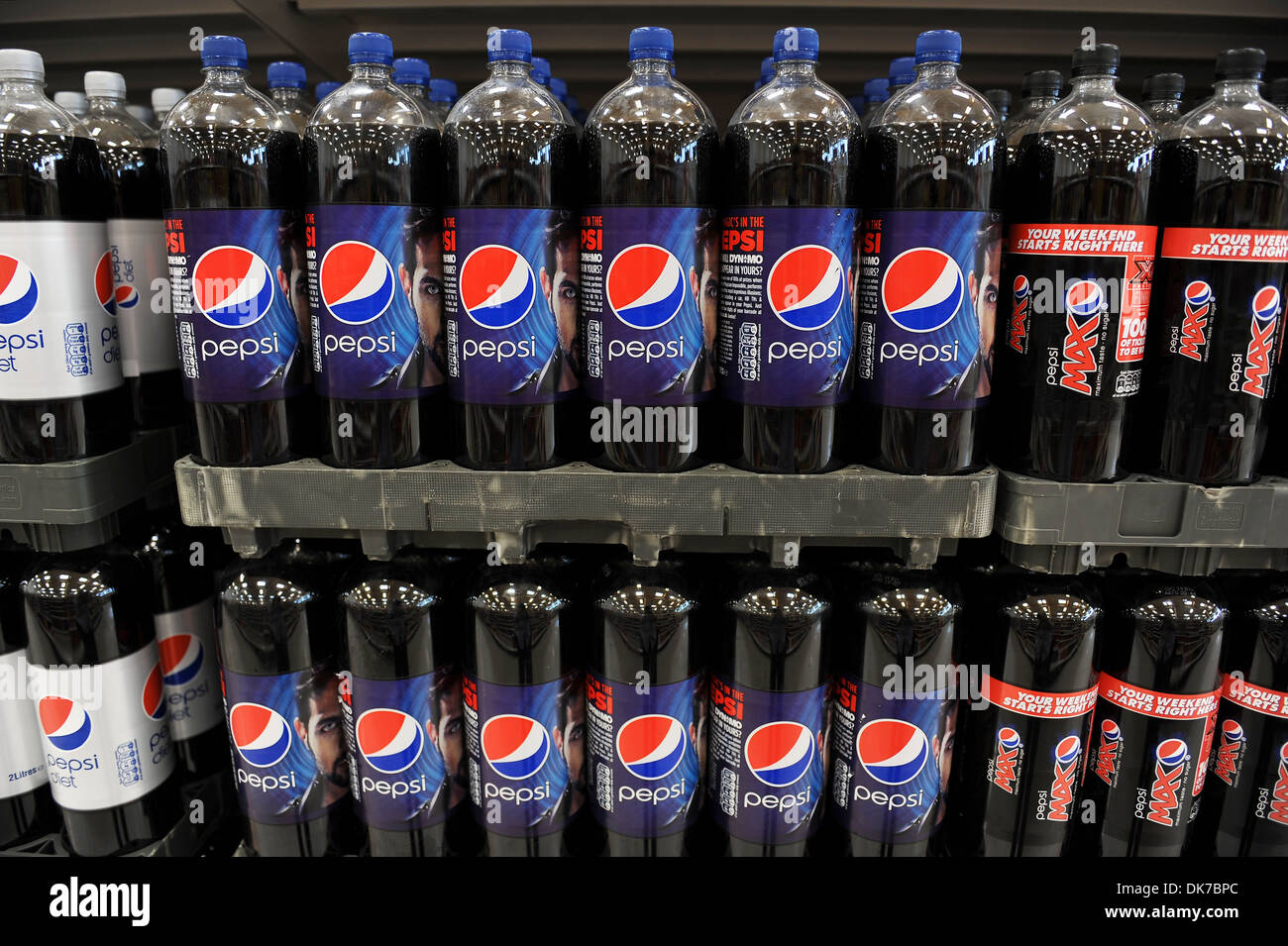 Pepsi drinks hi-res stock photography and images - Alamy