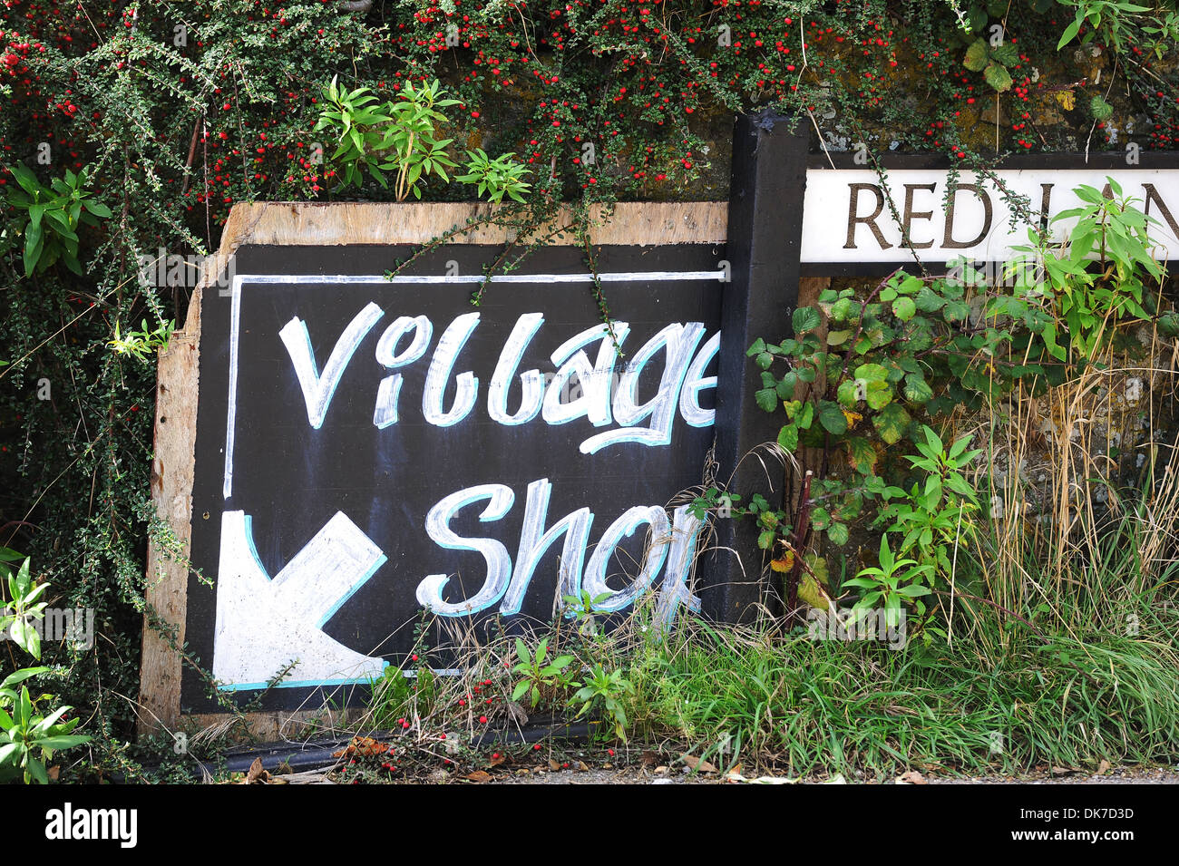 Village store sign hi-res stock photography and images - Alamy