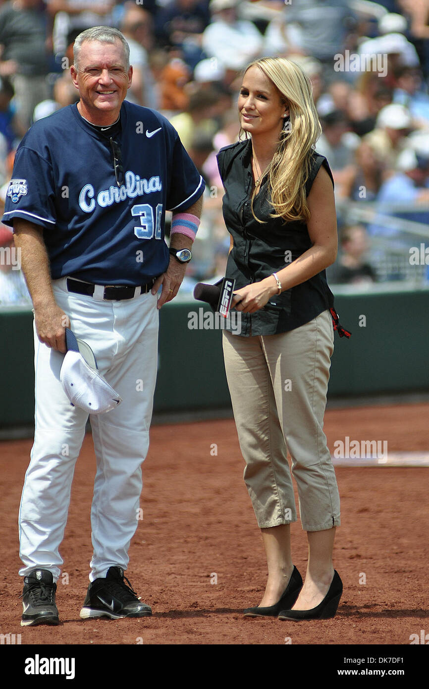 Jenn Brown Espn 2,082 Espn Magazine Body Issue Photos & High Res