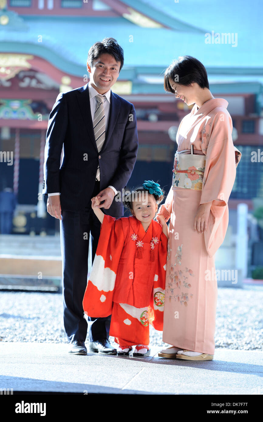 Japanese Shichi-go-san ceremony Stock Photo - Alamy