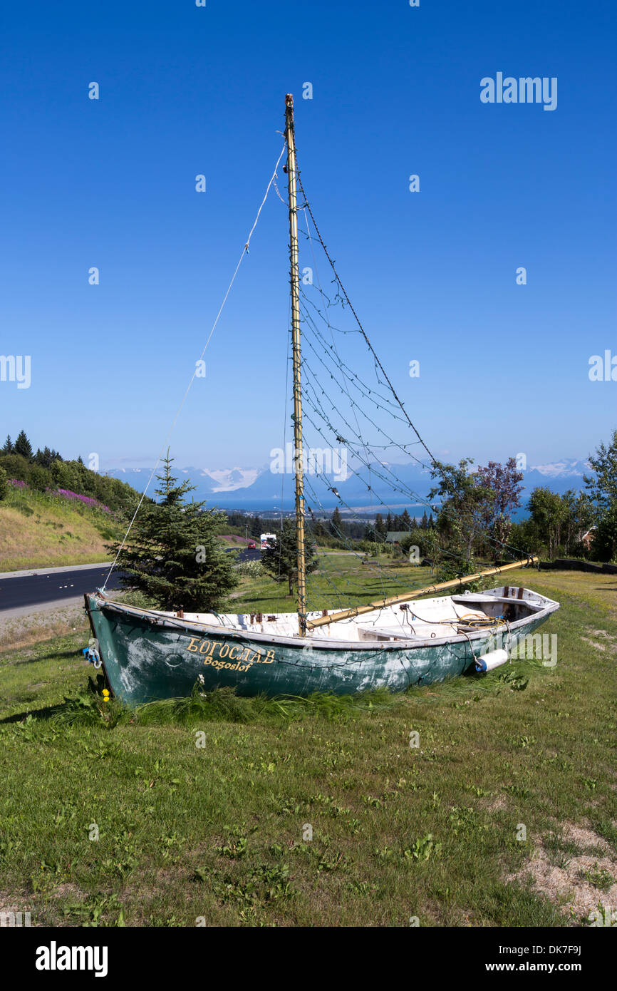 Boat on land hi-res stock photography and images - Alamy