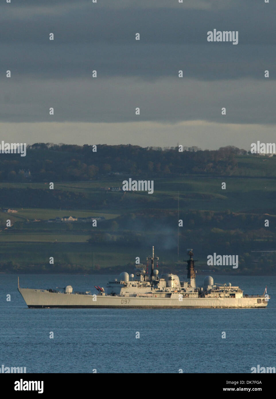 HMS Edinburgh arrives for her final ever visit to her namesake city, as ...