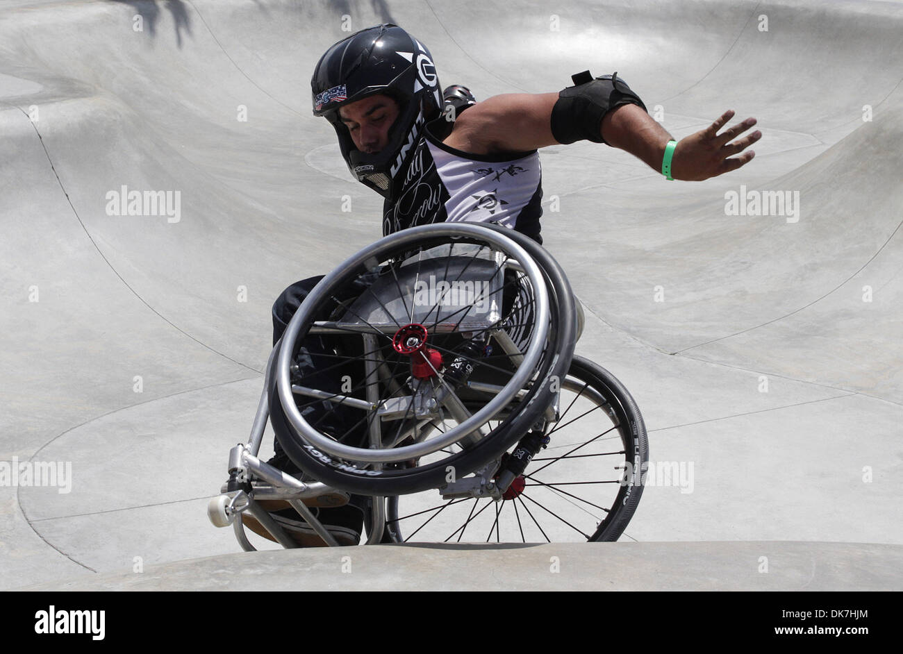 Christopher reeve wheelchair hi-res stock photography and images - Alamy