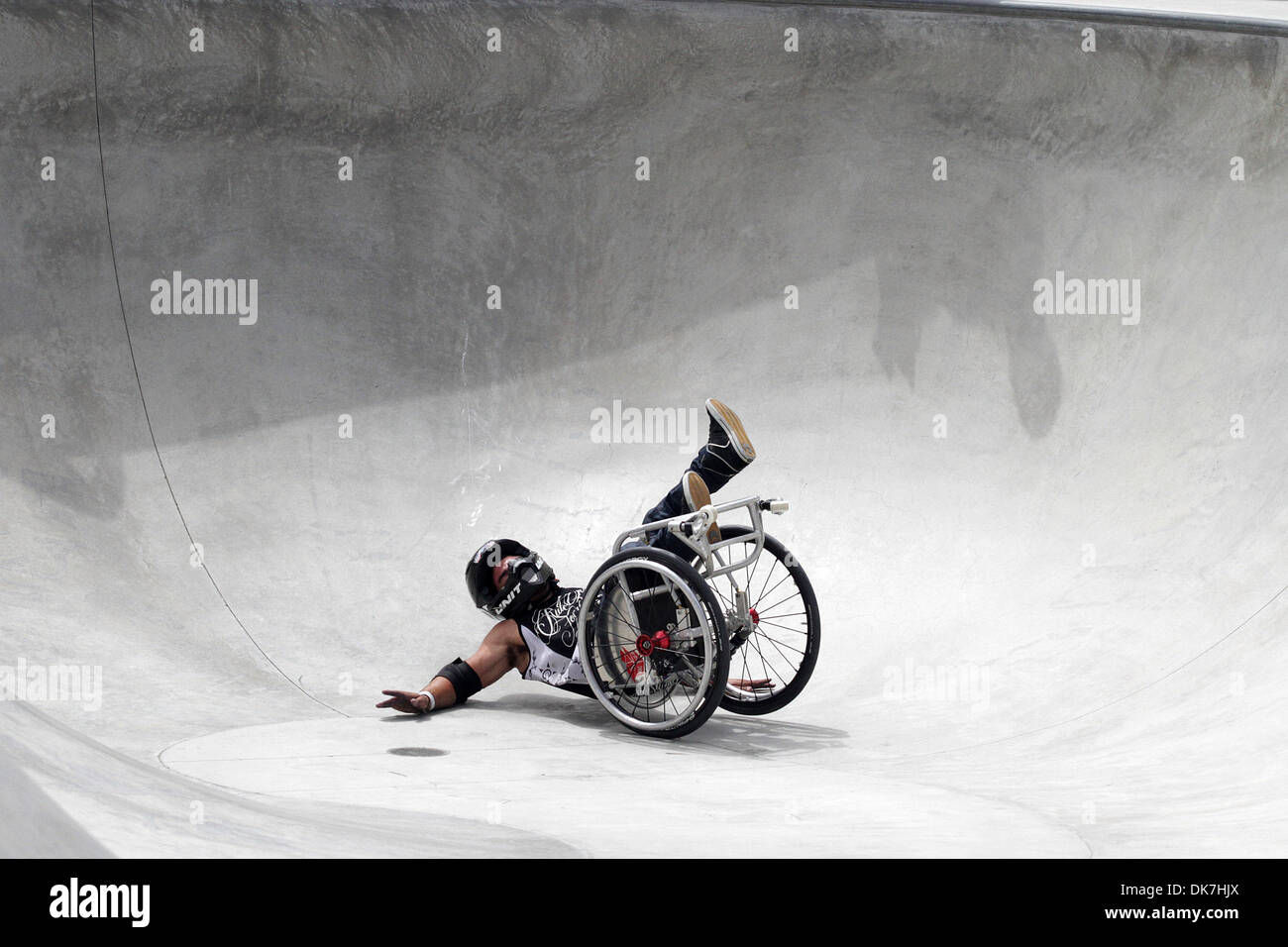 Christopher reeve wheelchair hi-res stock photography and images - Alamy