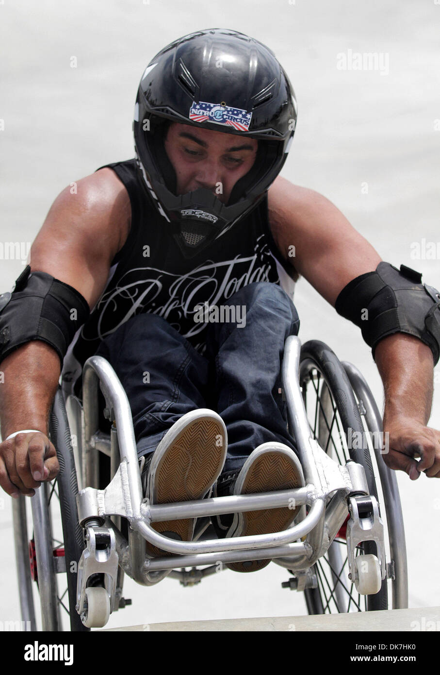 Christopher reeve wheelchair hi-res stock photography and images - Alamy