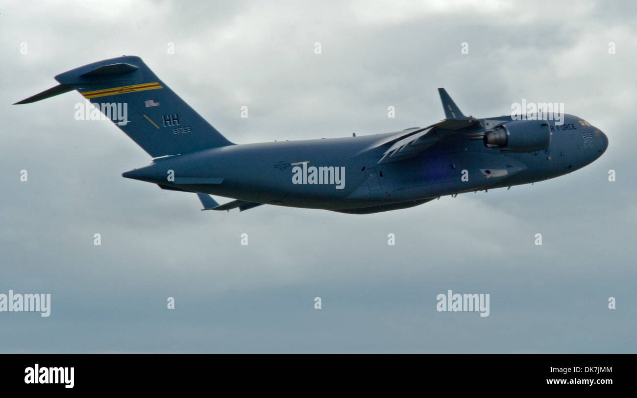 RIMBA AIR BASE, Brunei -- A C-17 Globemaster III takes-off from Rimba ...