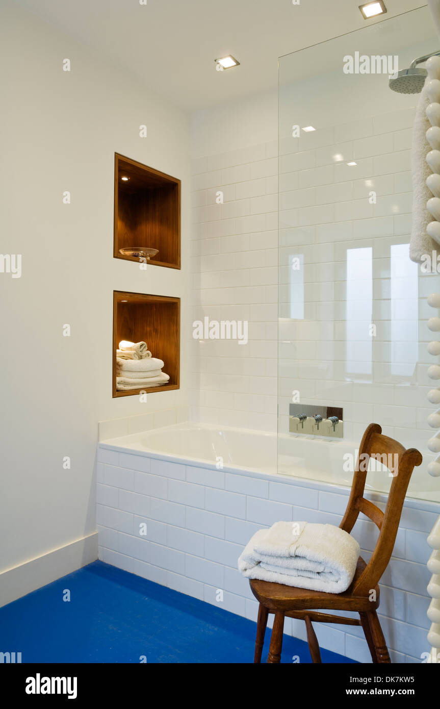 Shower extension hi-res stock photography and images - Alamy