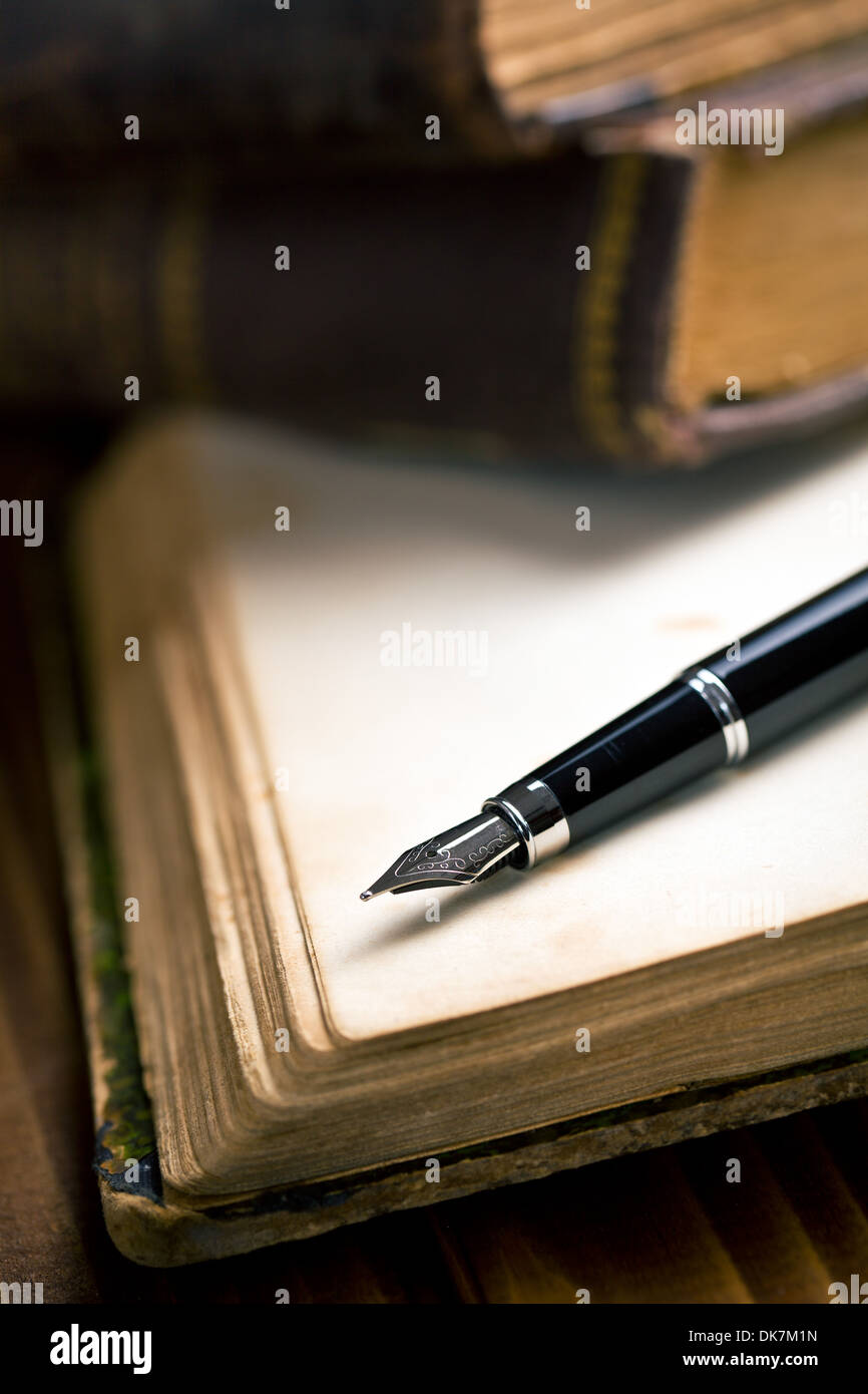 Vintage pen nib hi-res stock photography and images - Alamy