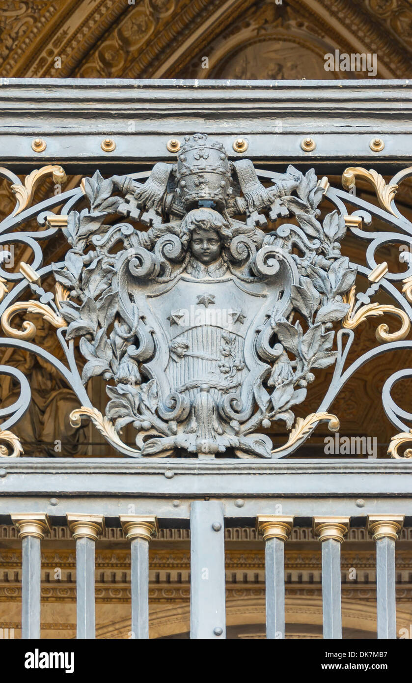 pope Pius VI, gate at Saint Peter's Basilica. Vatican City Stock Photo ...