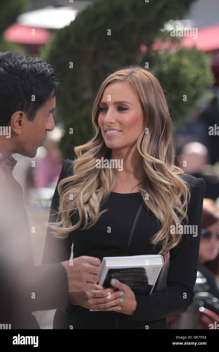 Renne Bargh at Grove to appear on Entertainment News Programme 'Extra ...