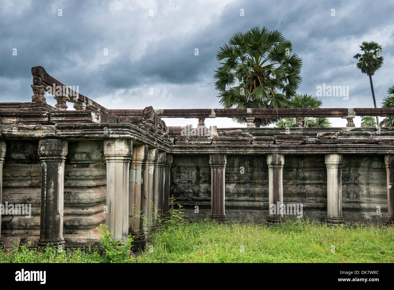 Bridge in Angkor Wat, Siem Reap, Cambodia Stock Photo - Alamy