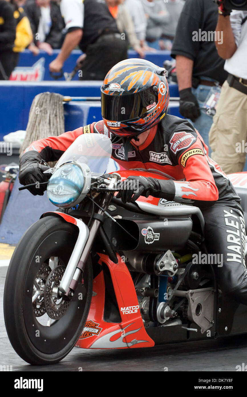 June 25, 2011 - Norwalk, Ohio, U.S - Andrew Hines (#2, SCREAMIN EAGLE ...