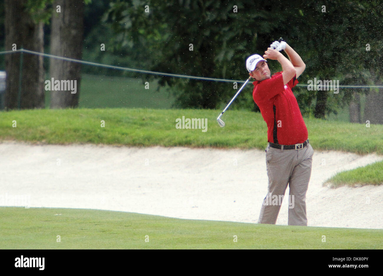 July 6, 2011 - Silvis, Illinois, U.S. - Marc Leishman chips out of a ...