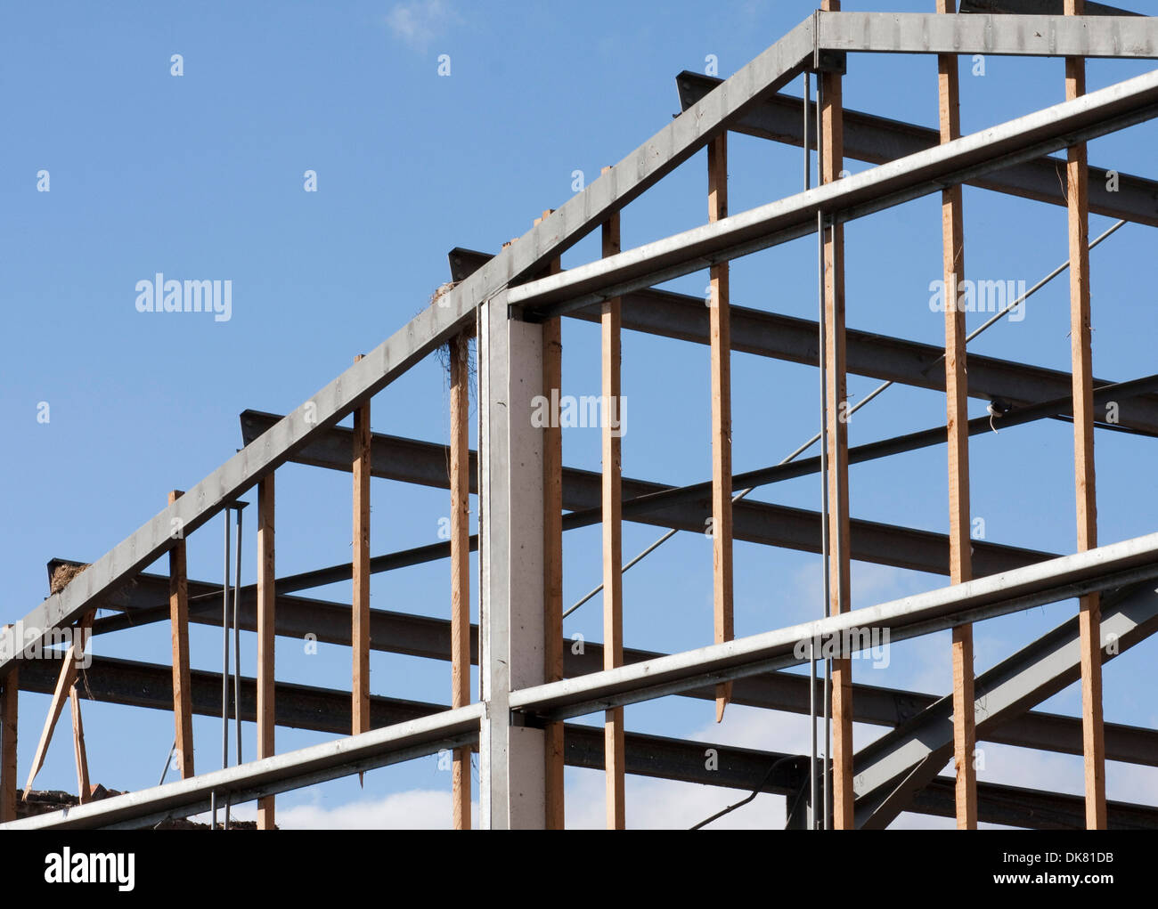 Metal framework hi-res stock photography and images - Alamy