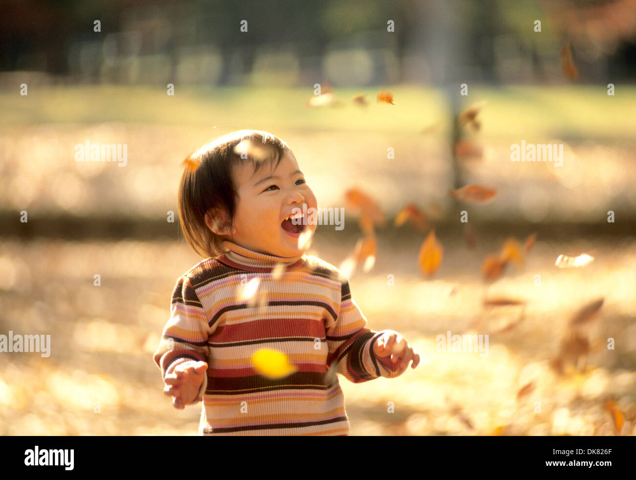 Japanese kid dancing hi-res stock photography and images - Alamy