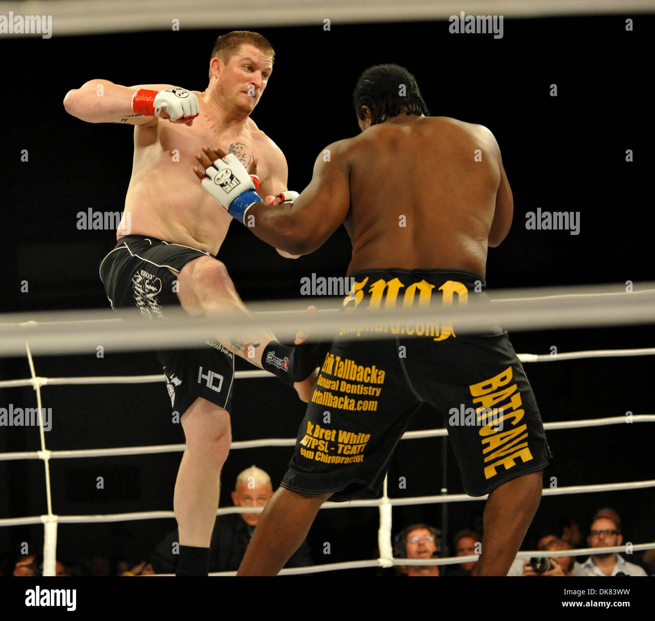 Rounc hi-res stock photography and images - Alamy