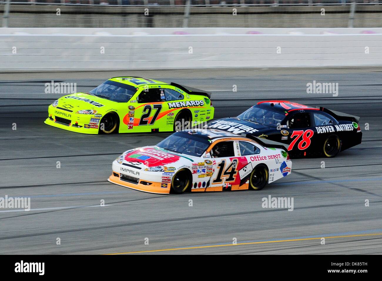 July 9, 2011 - Sparta, Kentucky, U.S - Stewart-Haas Racing driver Tony ...