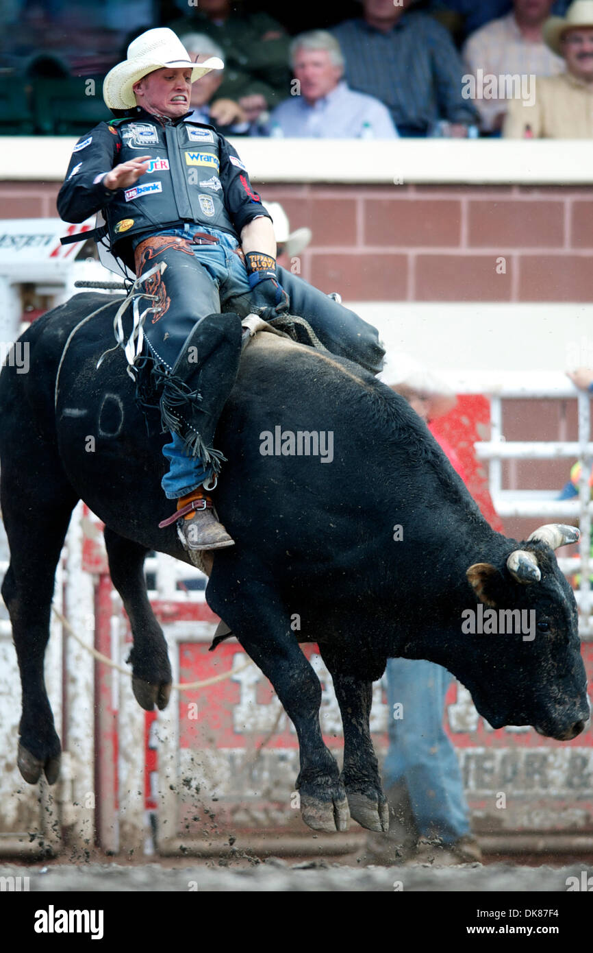 Bull rider at calgary stampede hi-res stock photography and images - Alamy