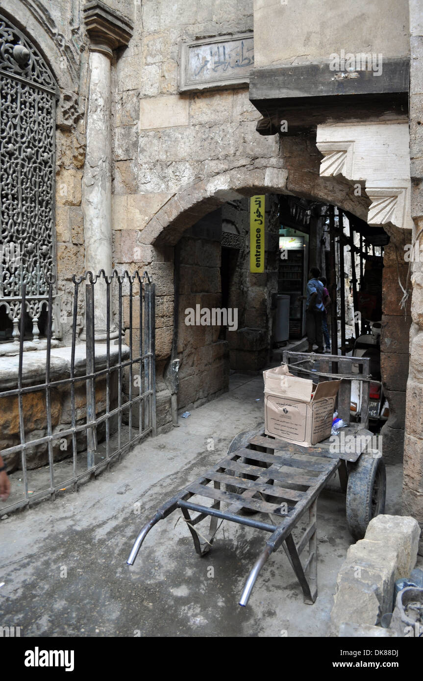Traditional architecture islamic quarter cairo hi-res stock photography ...