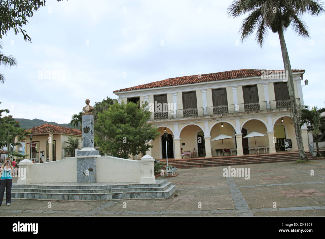 Casa de la cultura pinar del rio hi-res stock photography and images ...
