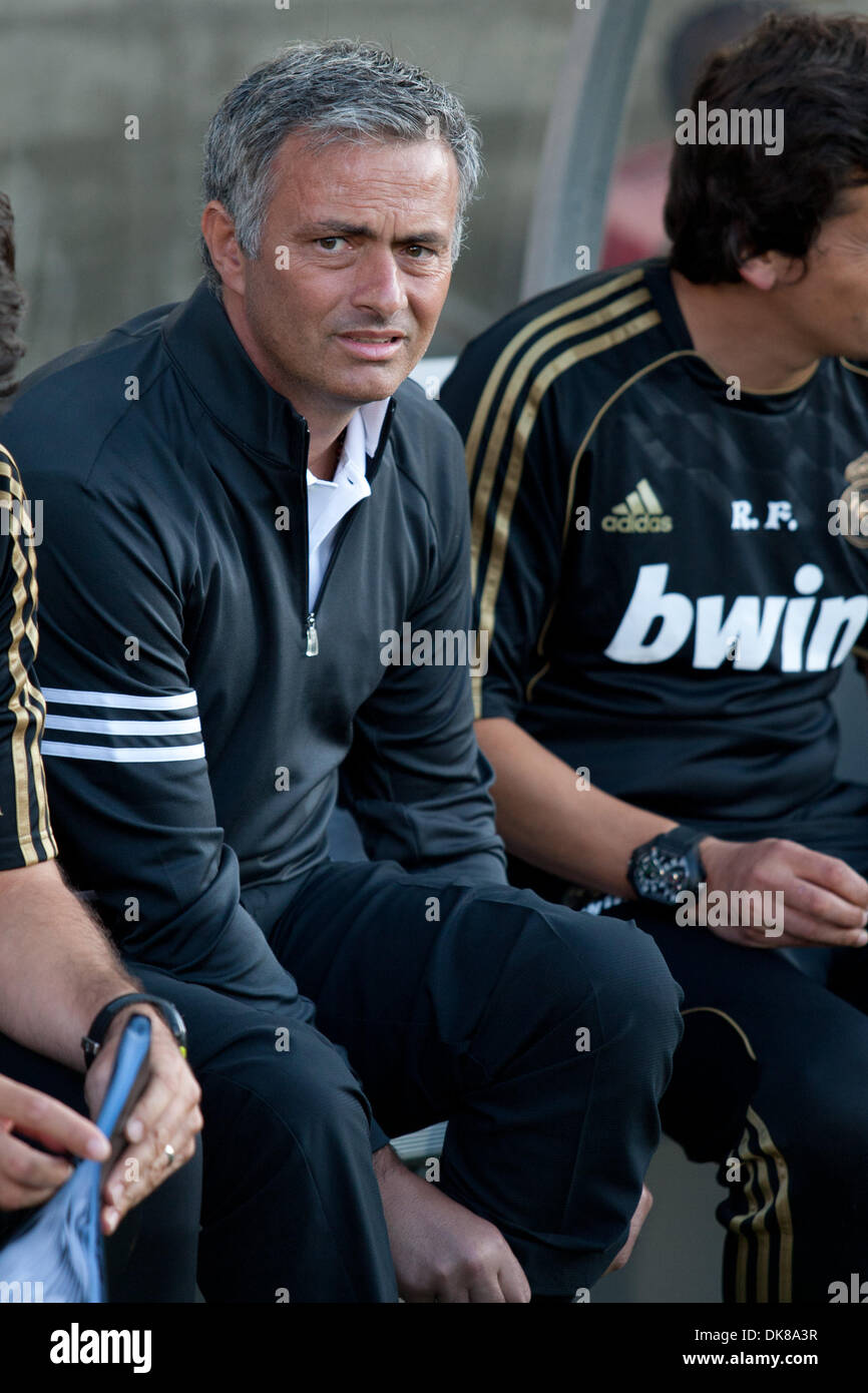 Real madrid manager jose mourinho hi-res stock photography and images ...