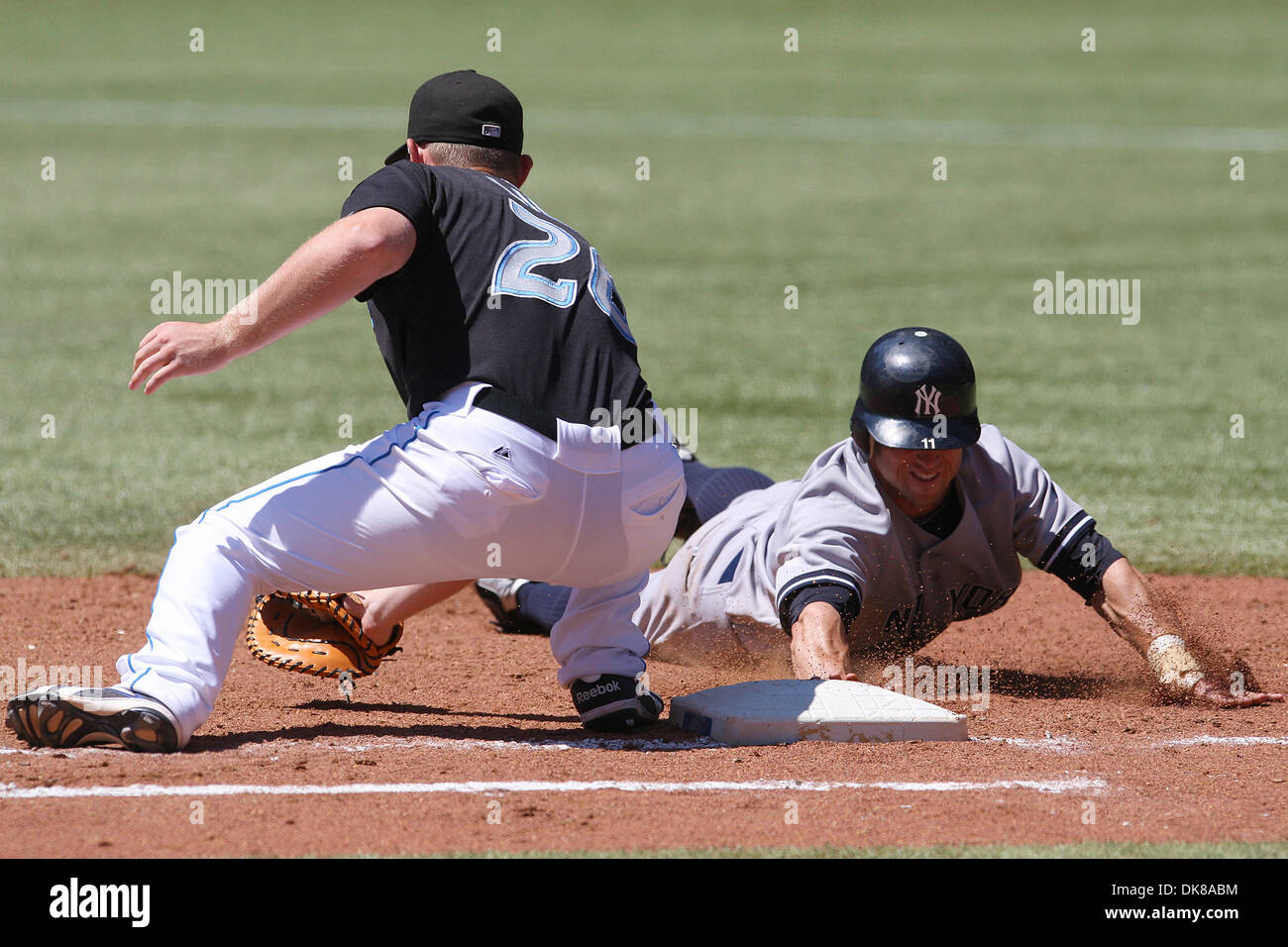 First base bag hi-res stock photography and images - Alamy