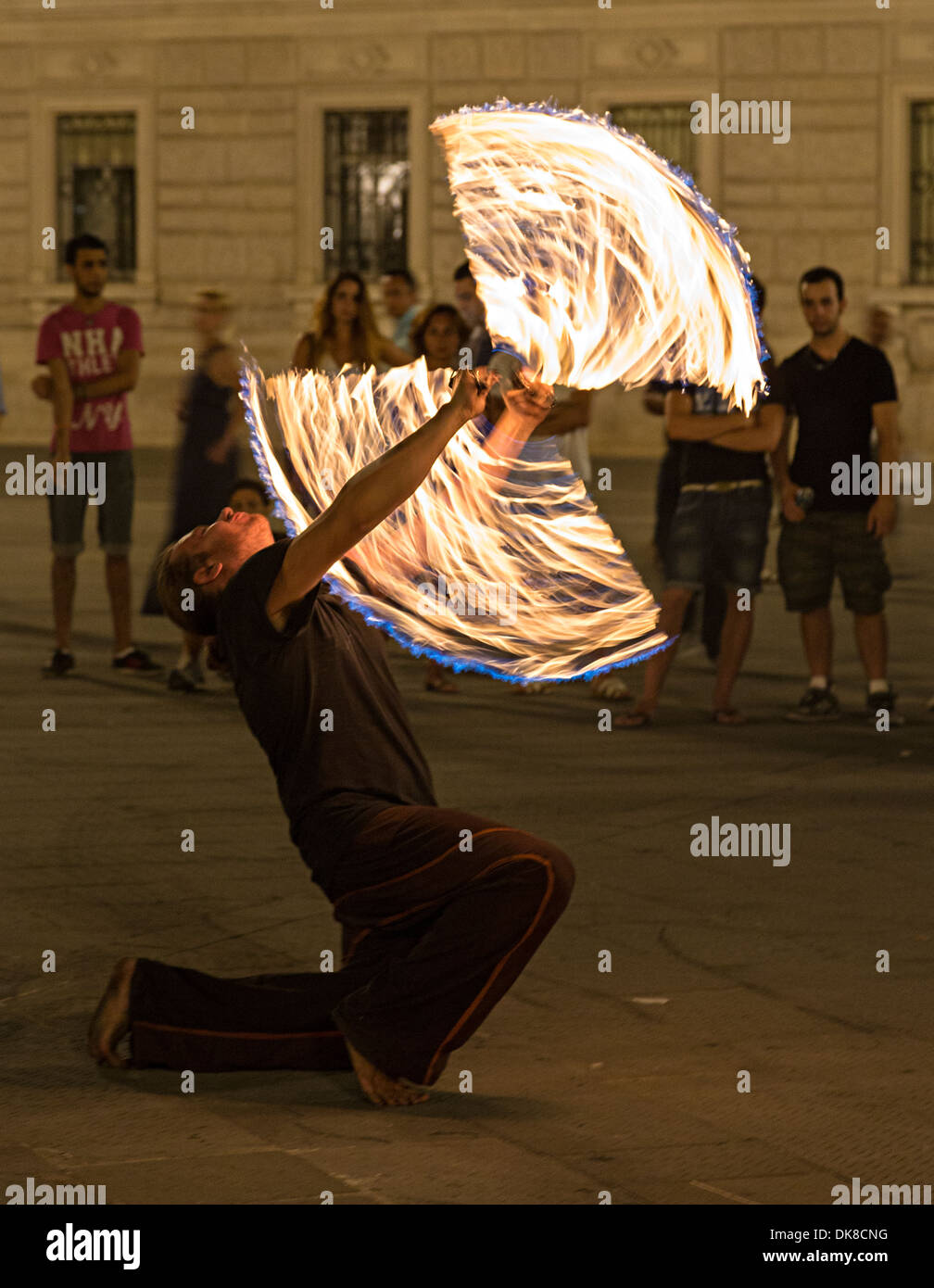 Juggler hi-res stock photography and images - Alamy