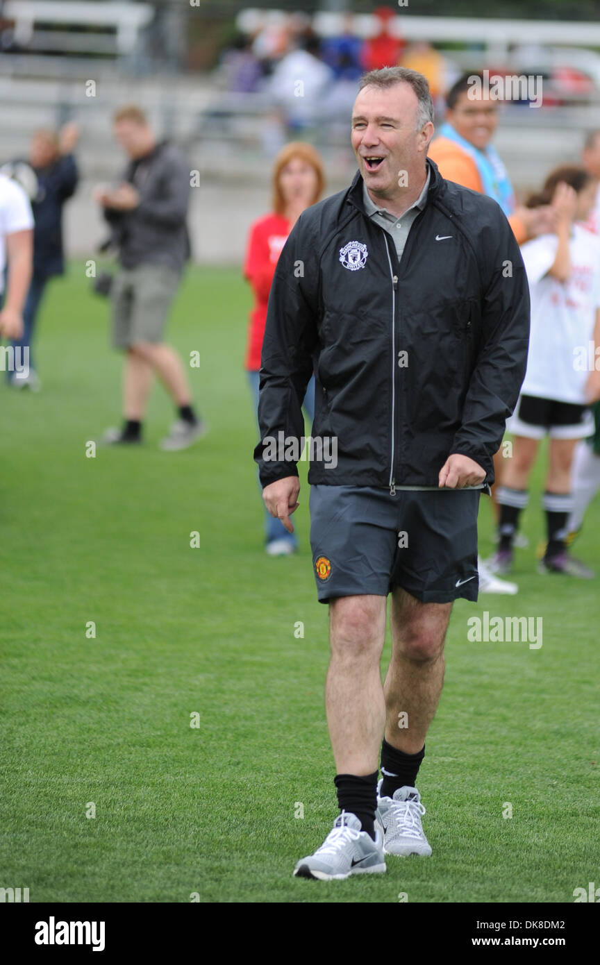 Bryan robson hi-res stock photography and images - Alamy