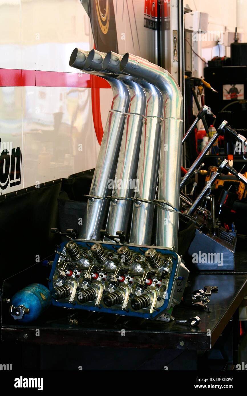 Castrol racing hi-res stock photography and images - Alamy