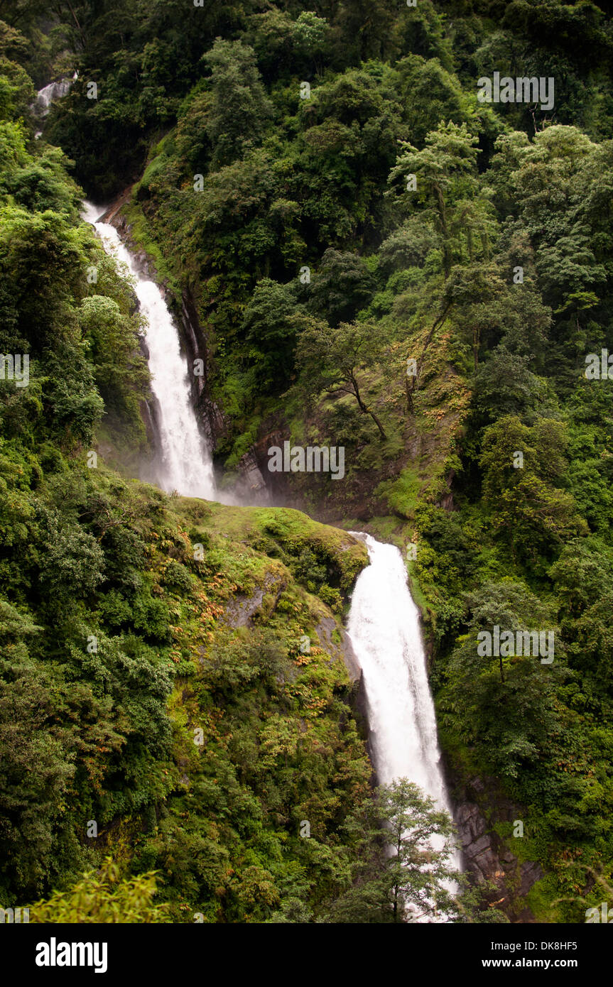 Friendship bridge tibet hi-res stock photography and images - Alamy