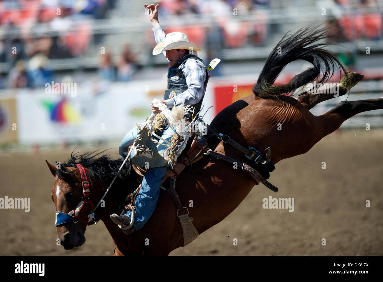 Crowser hi-res stock photography and images - Alamy