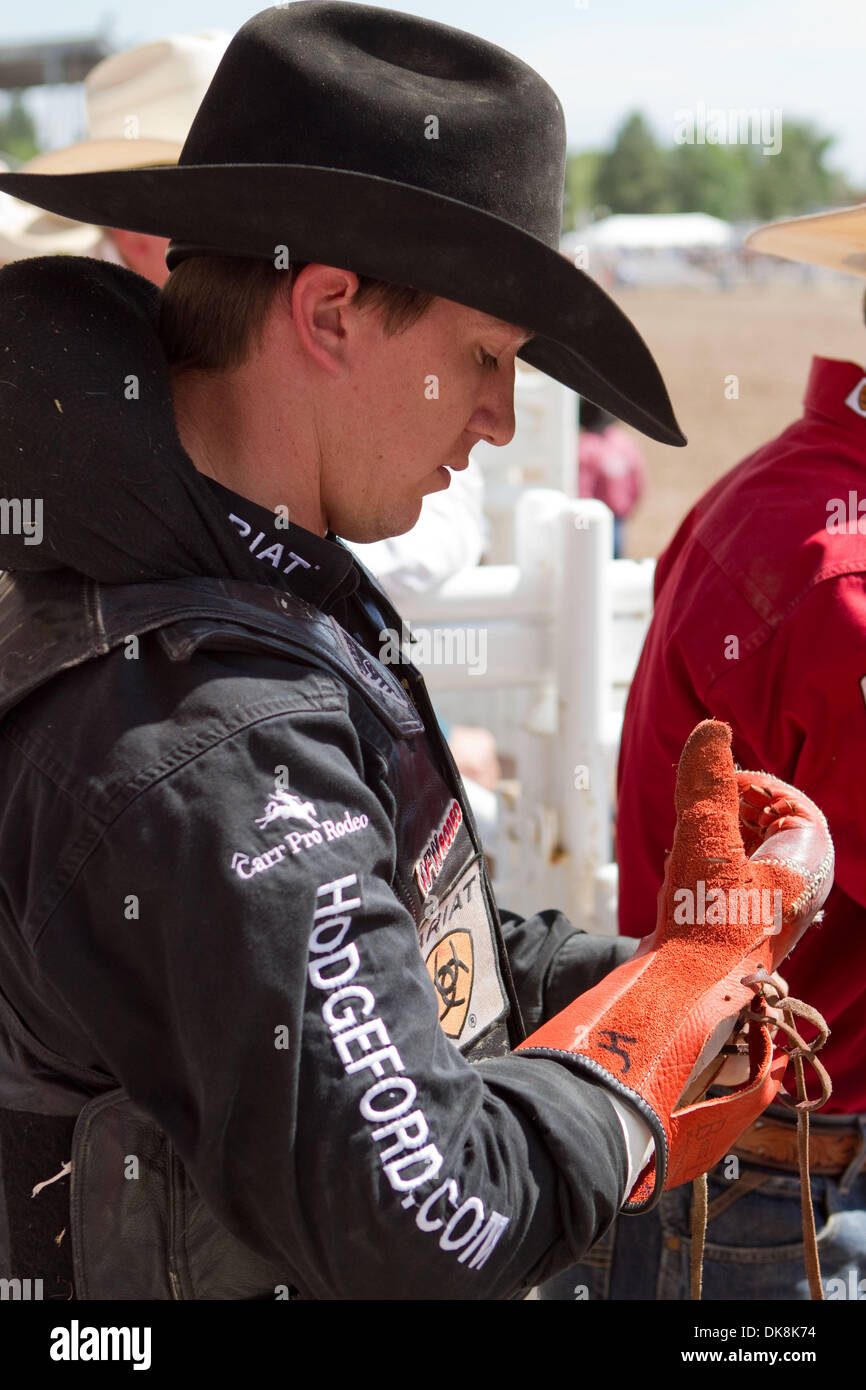 July 25, 2011 - Cheyenne, Wyoming, U.S. - Rodeo - JUSTIN MCDANIEL ...