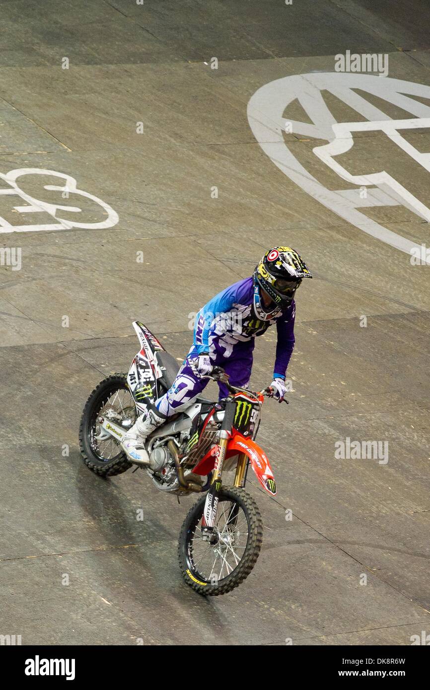 July 29, 2011 - Los Angeles, California, U.S - Nate Adams competes in ...