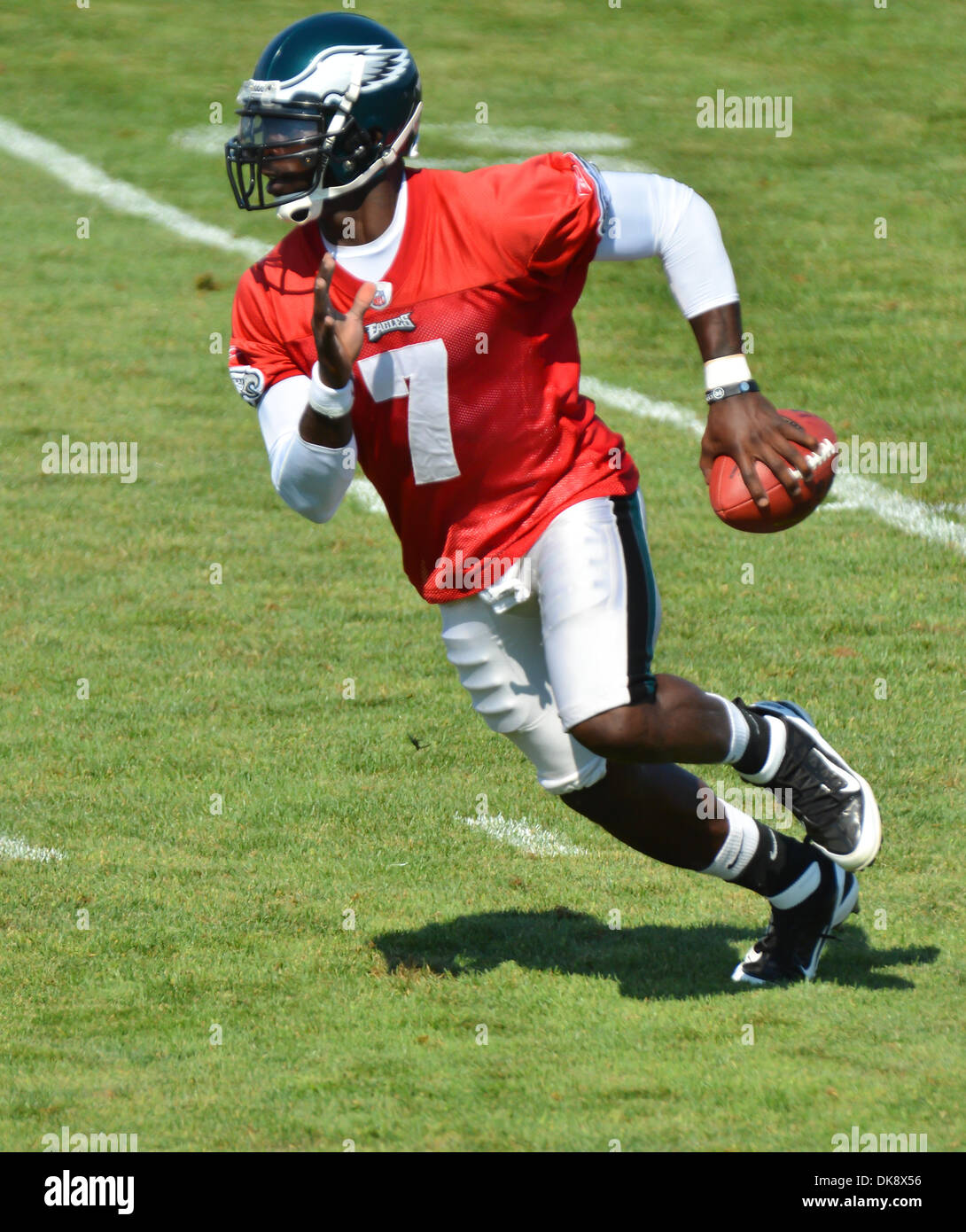 July 31, 2011 - Bethlehem, PA, USA - Eagles quarterback, MICHAEL VICK ...