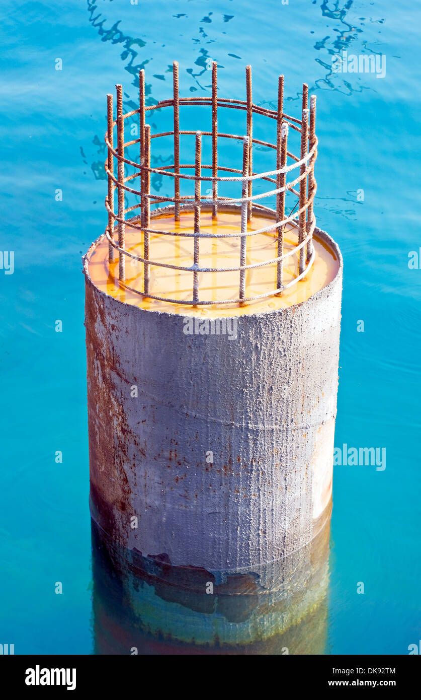 Marine construction pile hi-res stock photography and images - Alamy