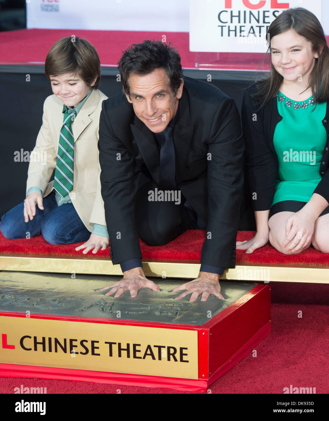 Hollywood, California. 3rd Dec, 2013. U.S. actor Ben Stiller (C) and ...