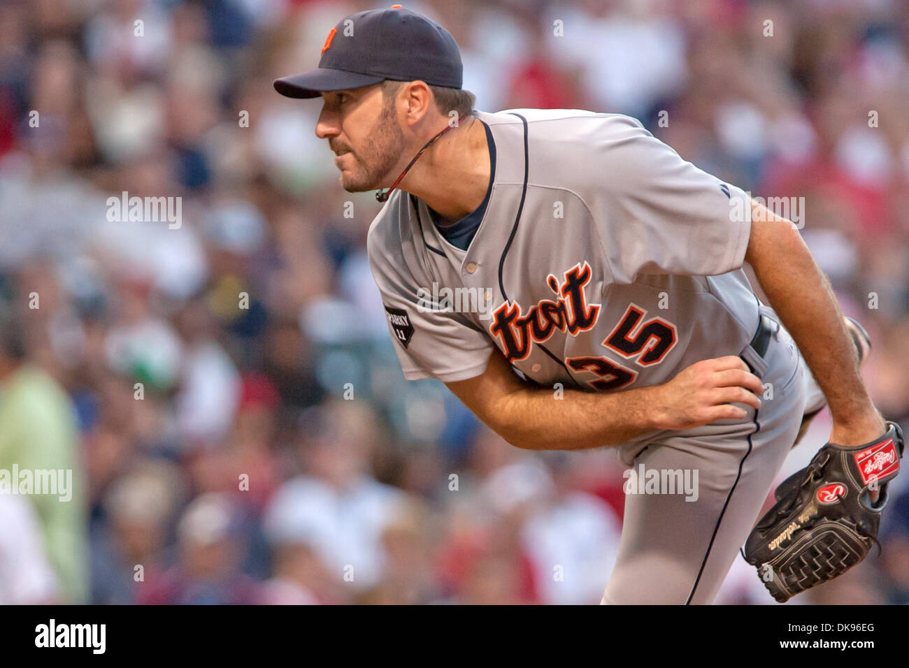 Aug. 11, 2011 - Cleveland, Ohio, U.S - Detroit starting pitcher Justin ...