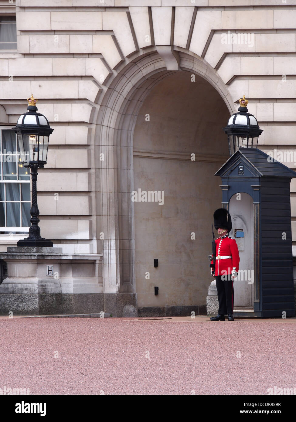 Guard on sentry hi-res stock photography and images - Alamy