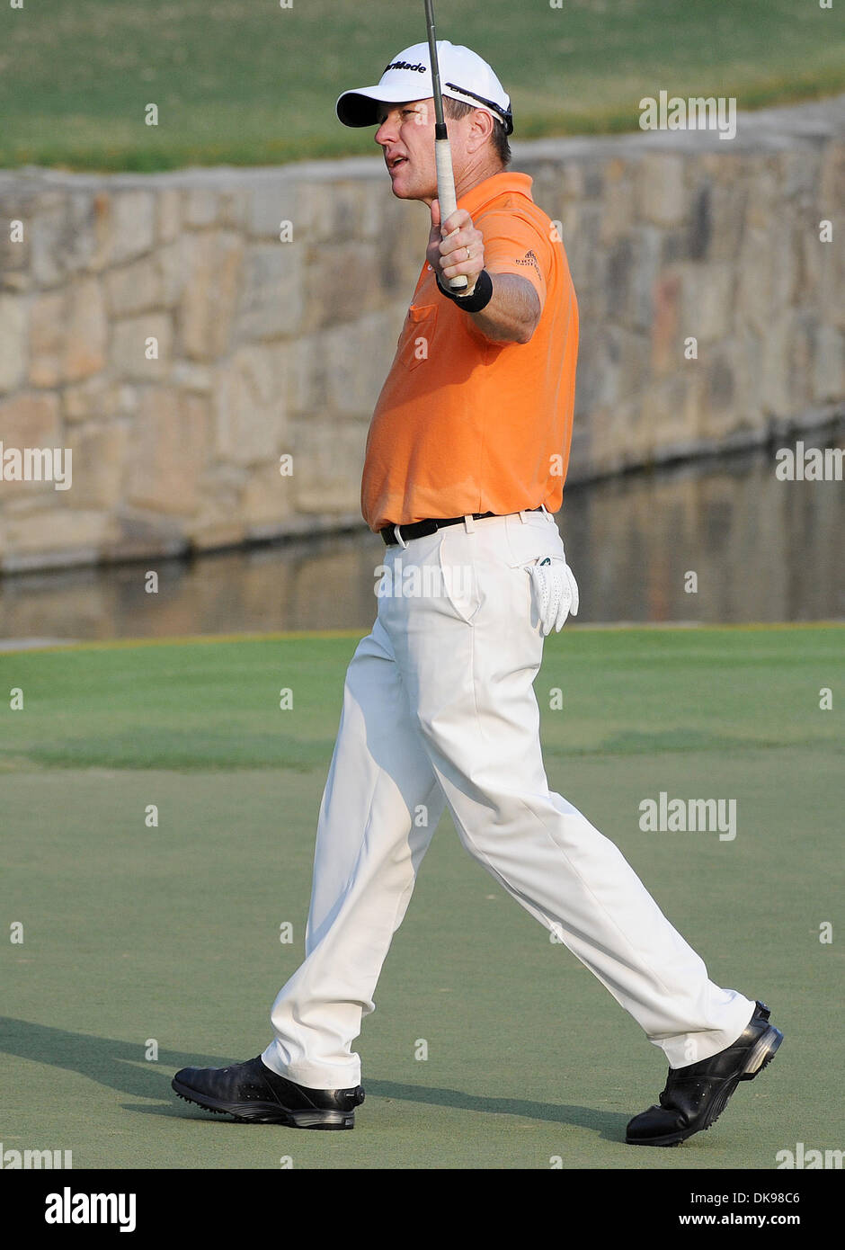 Aug. 13, 2011 - Johns Creek, GEORGIA, U.S. - Golfer Scott Verplank of ...