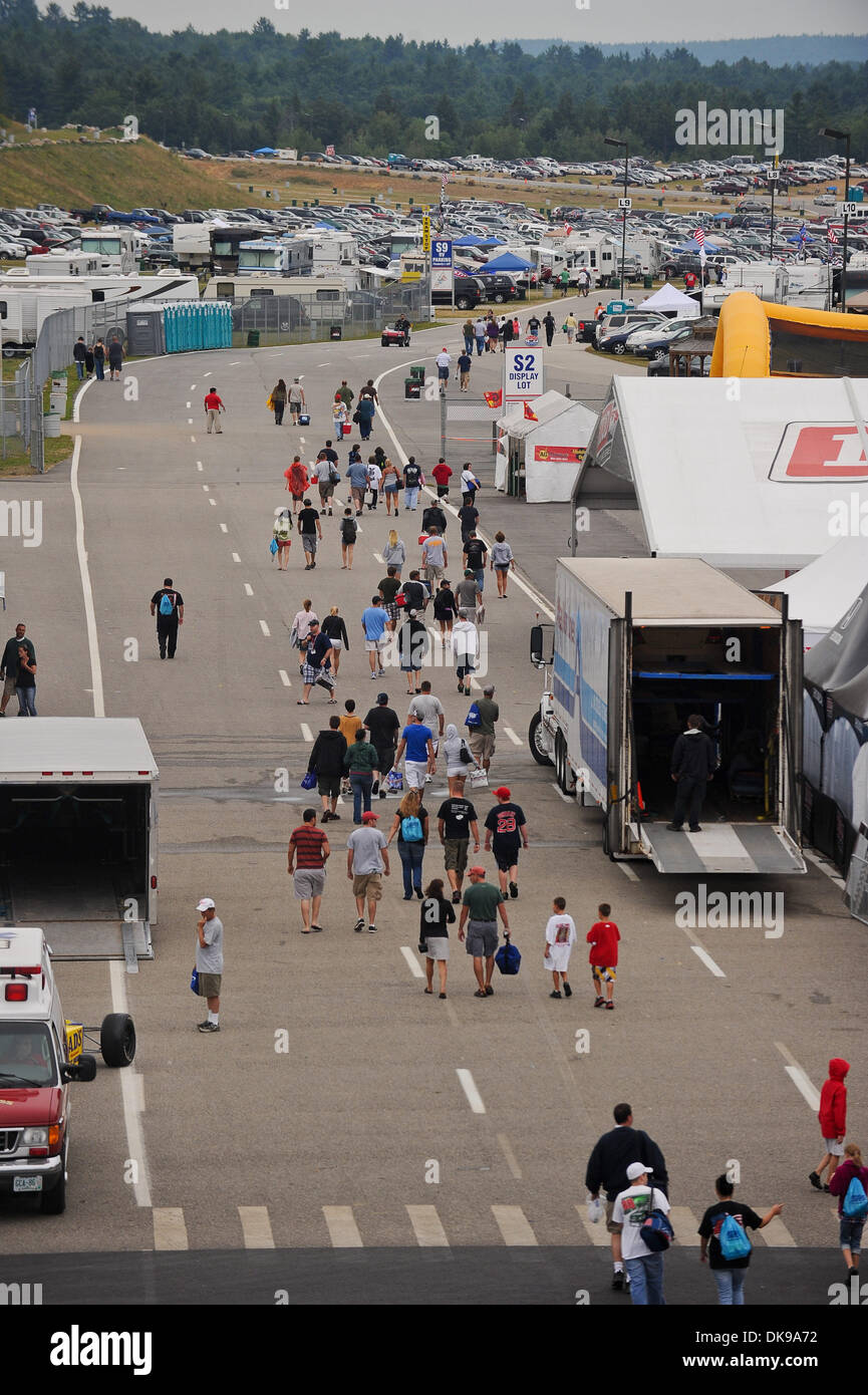 Race cars new hampshire speedway hi-res stock photography and images ...