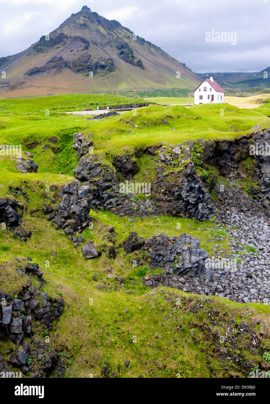 Remote house hi-res stock photography and images - Alamy