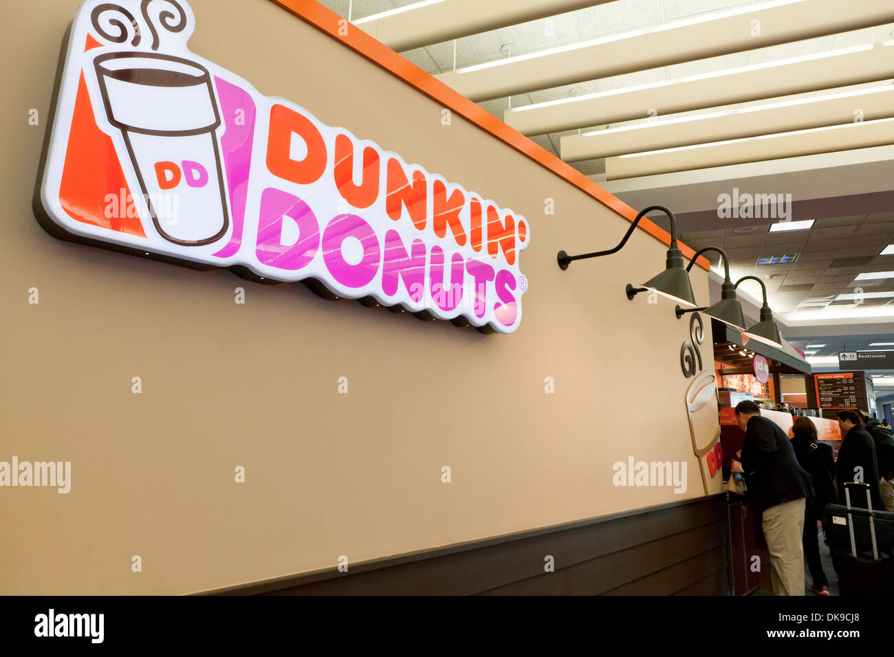 Dunkin donuts hi-res stock photography and images - Alamy